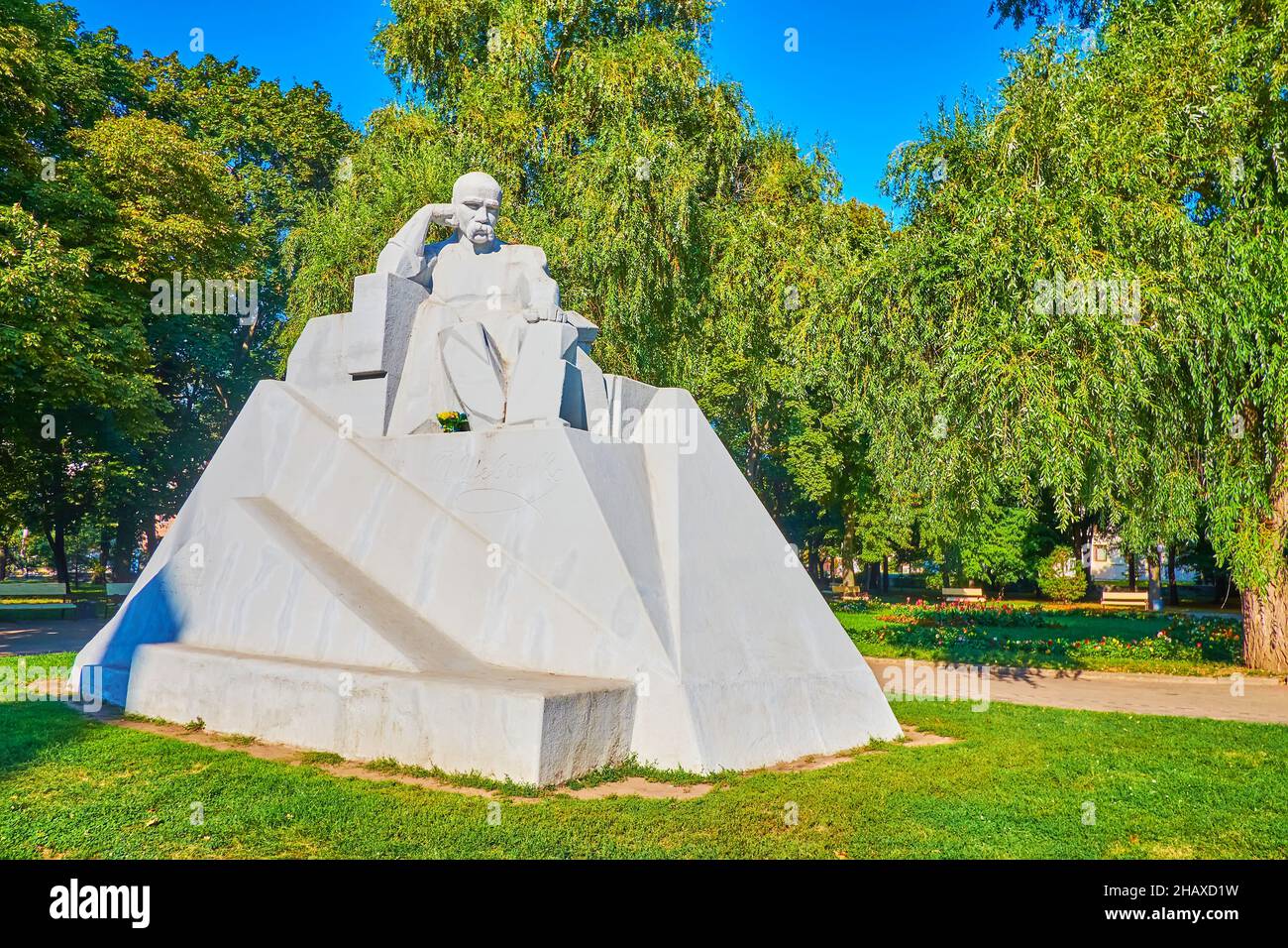 The unique modern monument to Taras Shevchenko, made by Kavaleridze ...