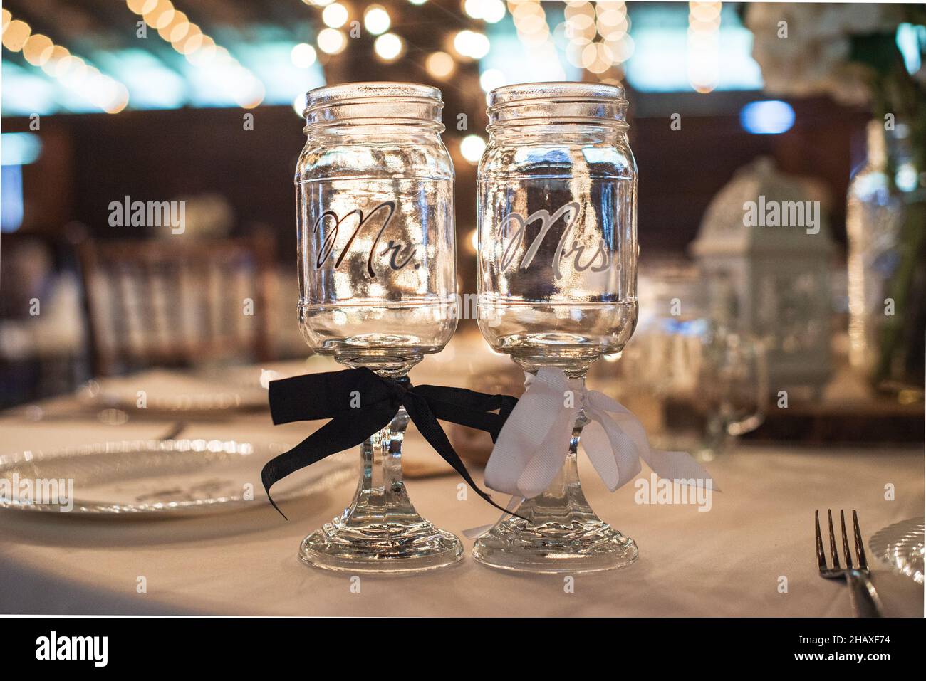 Mr and Mrs mason jar wedding toast glasses with black and white bows ...