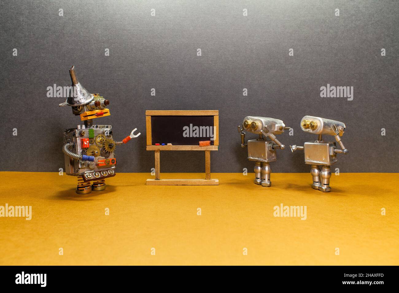 Robotics lesson at school hi-res stock photography and images - Alamy