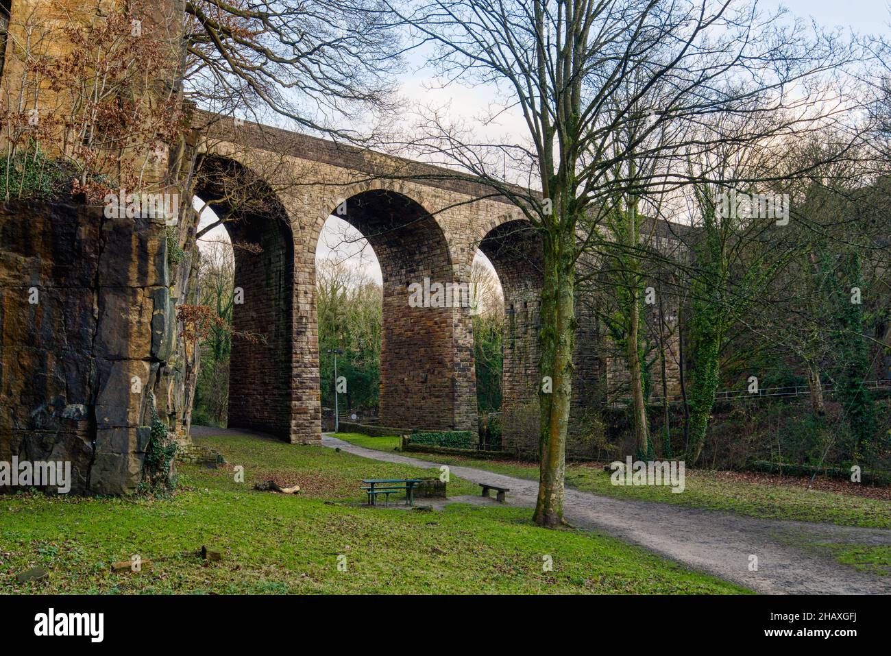 New mill viaduct hi-res stock photography and images - Alamy