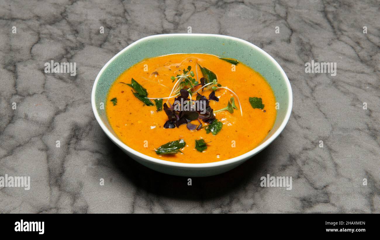 Korri ghassi chicken Indian food Stock Photo - Alamy