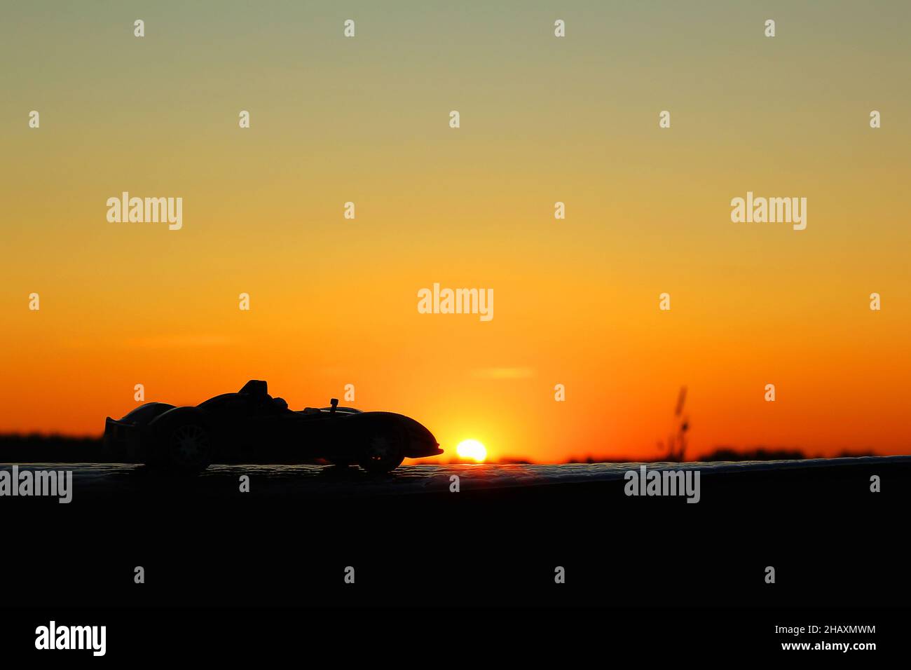Car at a sunset hi-res stock photography and images - Alamy