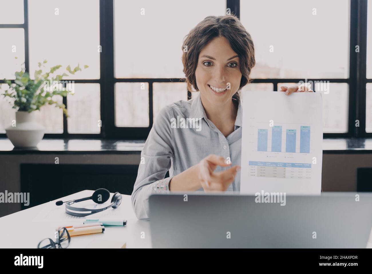 Attractive female real estate agent hi-res stock photography and images ...