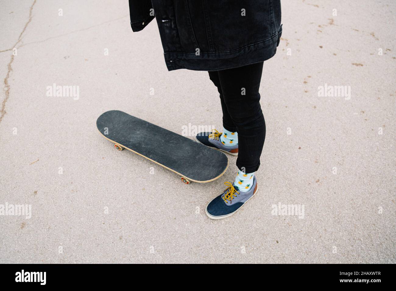 Skate park sneakers person hi-res stock photography and images - Alamy