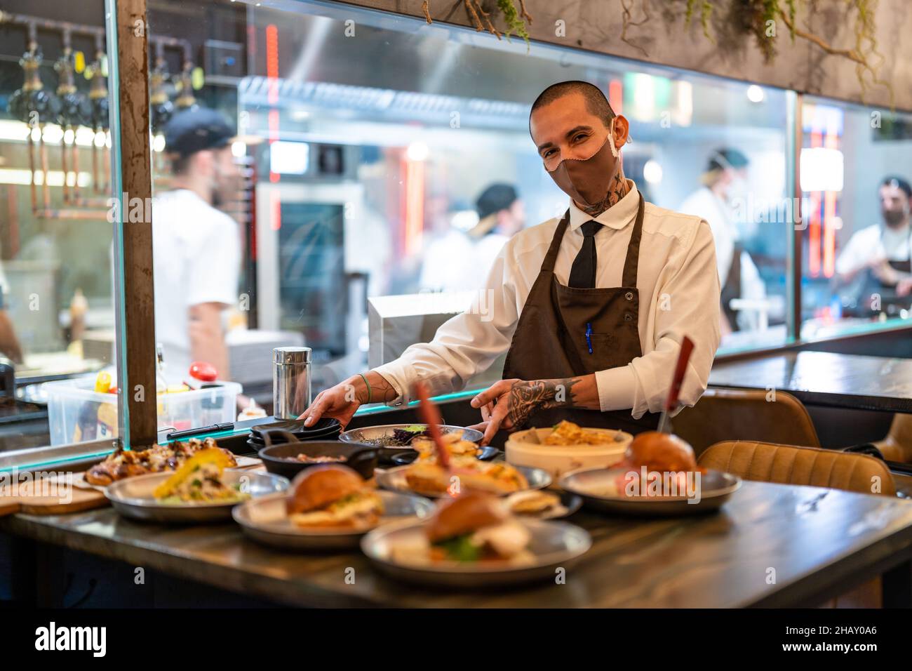 Burger in uniform hi-res stock photography and images - Alamy