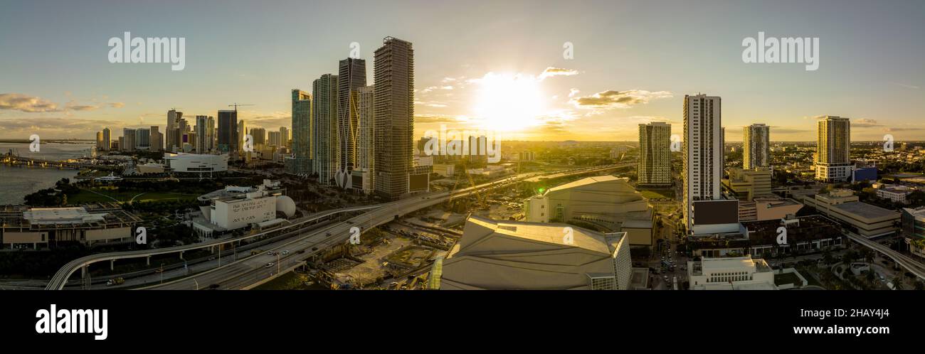 Aerial sunset downtown miami highrise hi-res stock photography and ...