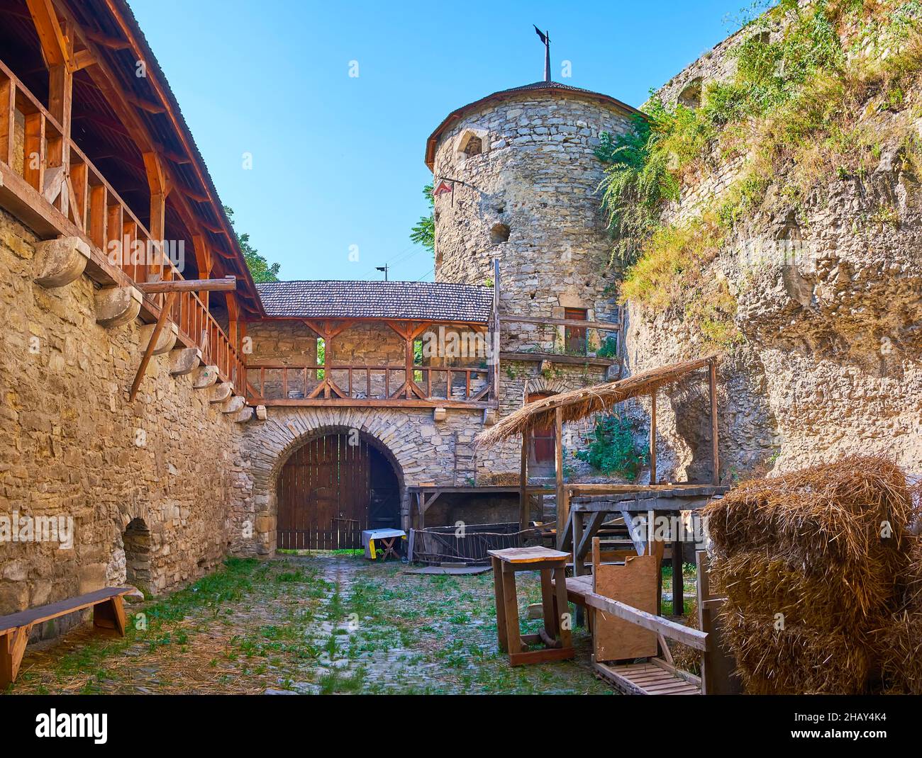 Russian gate hi-res stock photography and images - Alamy