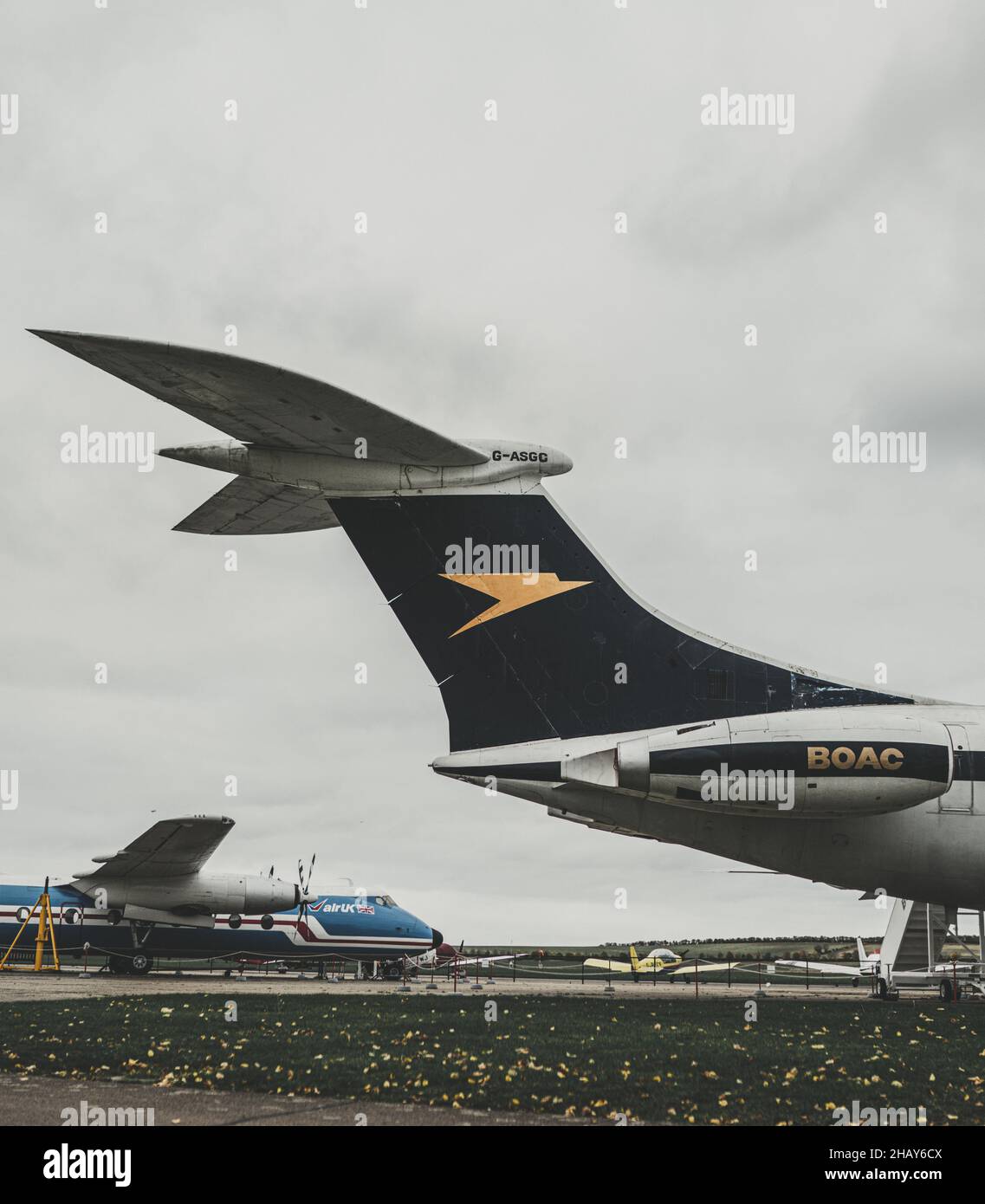 Passenger Jet Tail Stock Photo - Alamy