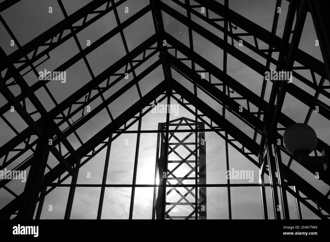 The modern structure hi-res stock photography and images - Alamy