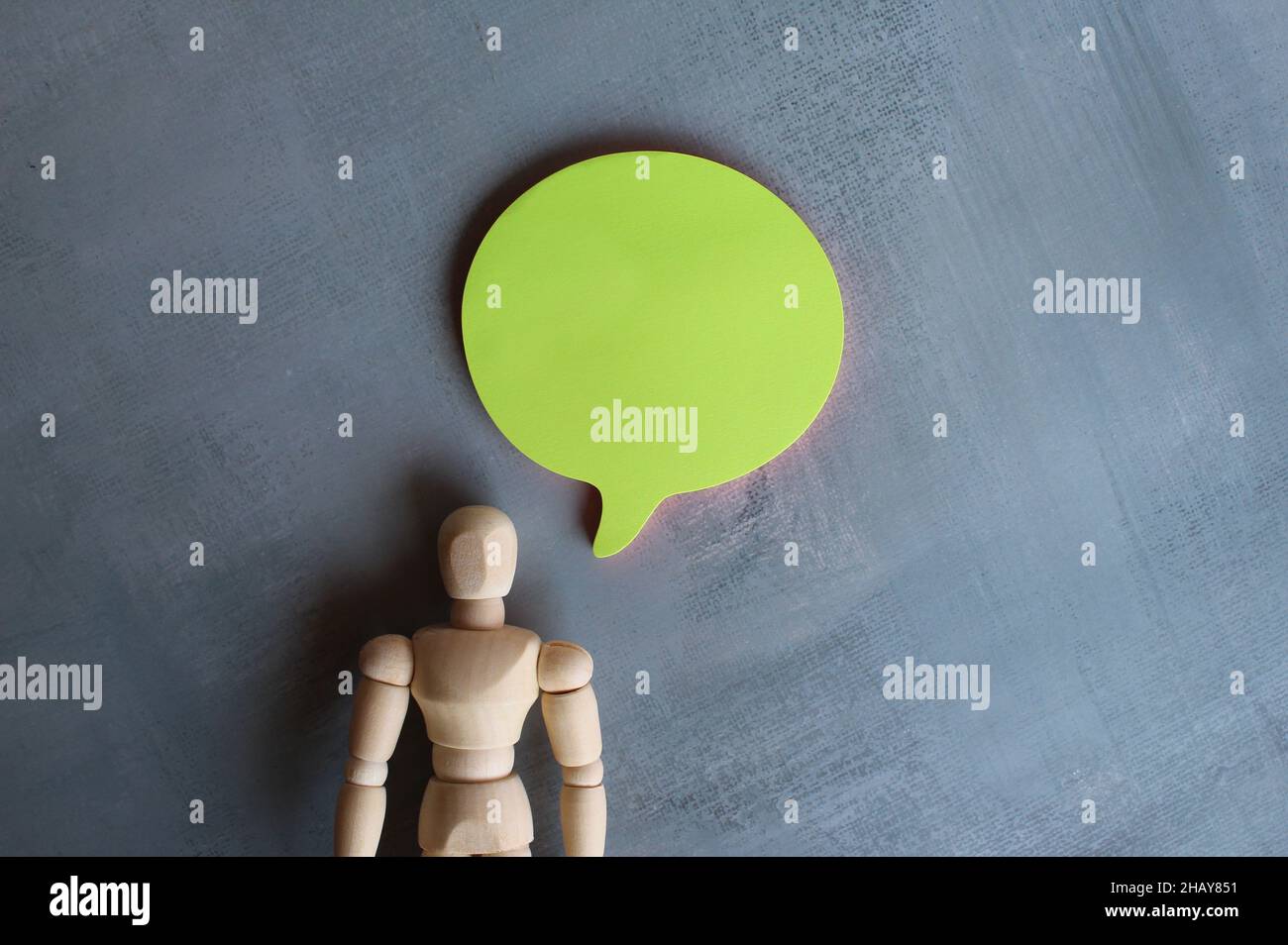 Speech bubble dialog balloon hi-res stock photography and images - Alamy