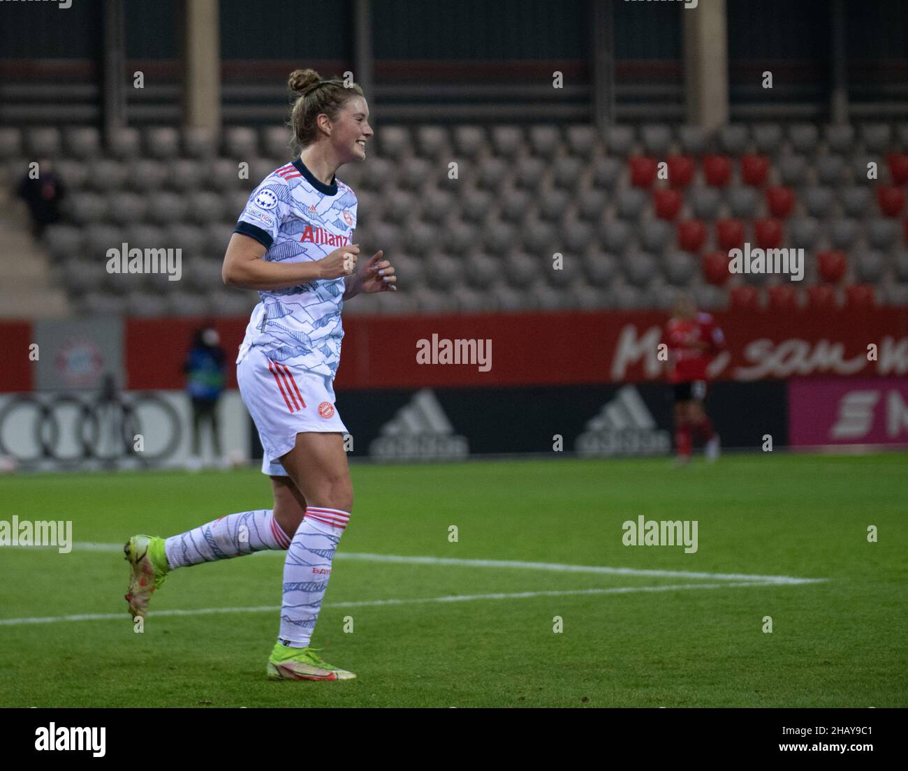 Karolina Lea Vilhjalmsdottir (23 FC Bayern München) celebrate her goal during the UEFA Womens ...