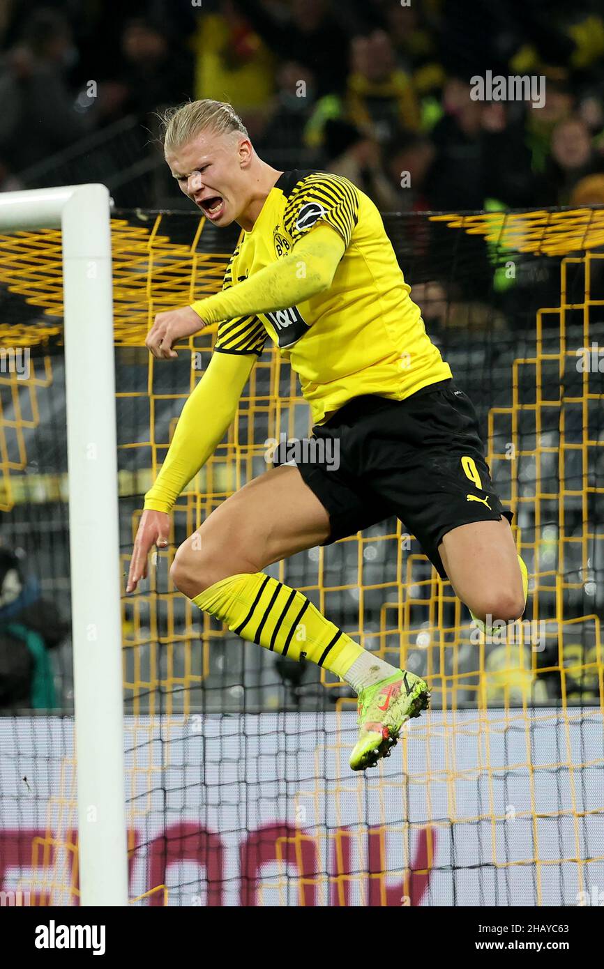 Erling haaland 2021 hi-res stock photography and images - Alamy