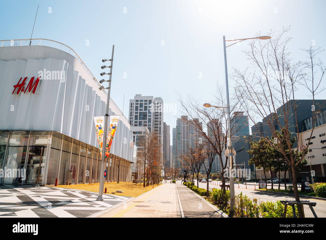 Incheon, Korea - April 8, 2021 : Songdo Triple Street shopping center ...