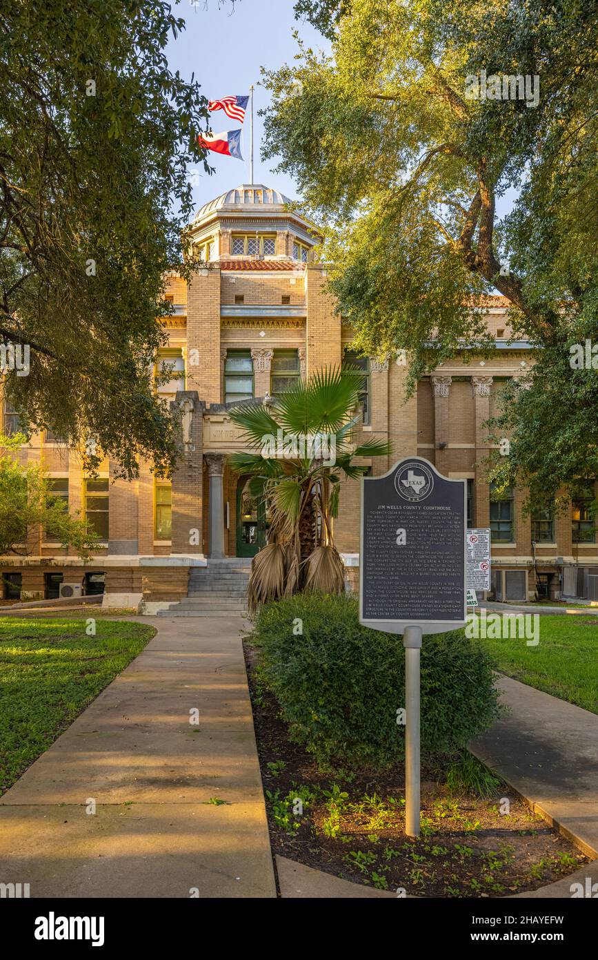Alice, Texas, USA - September 11, 2021: The Jim Wells County Courthouse ...