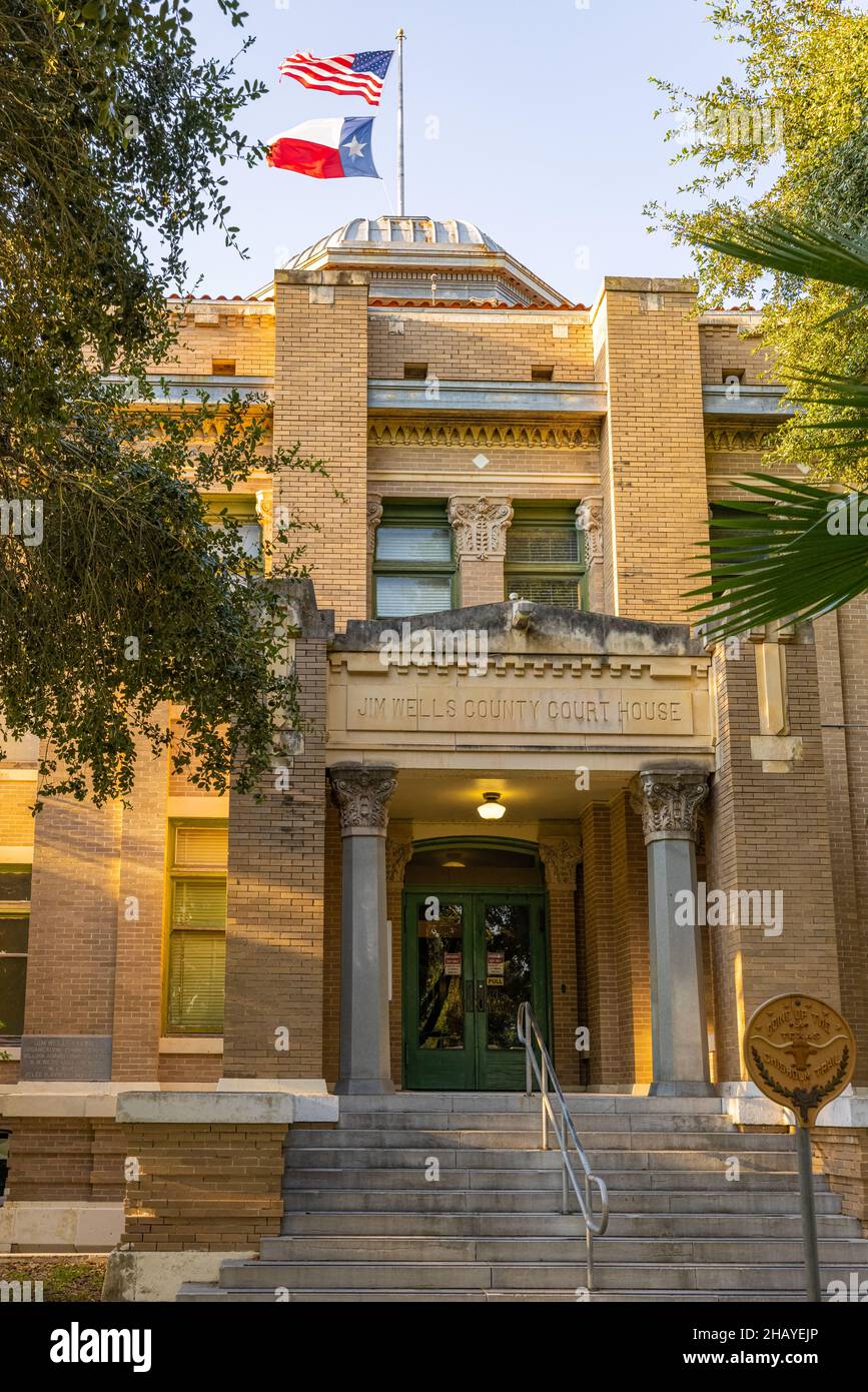 Alice, Texas, USA - September 11, 2021: The Jim Wells County Courthouse ...