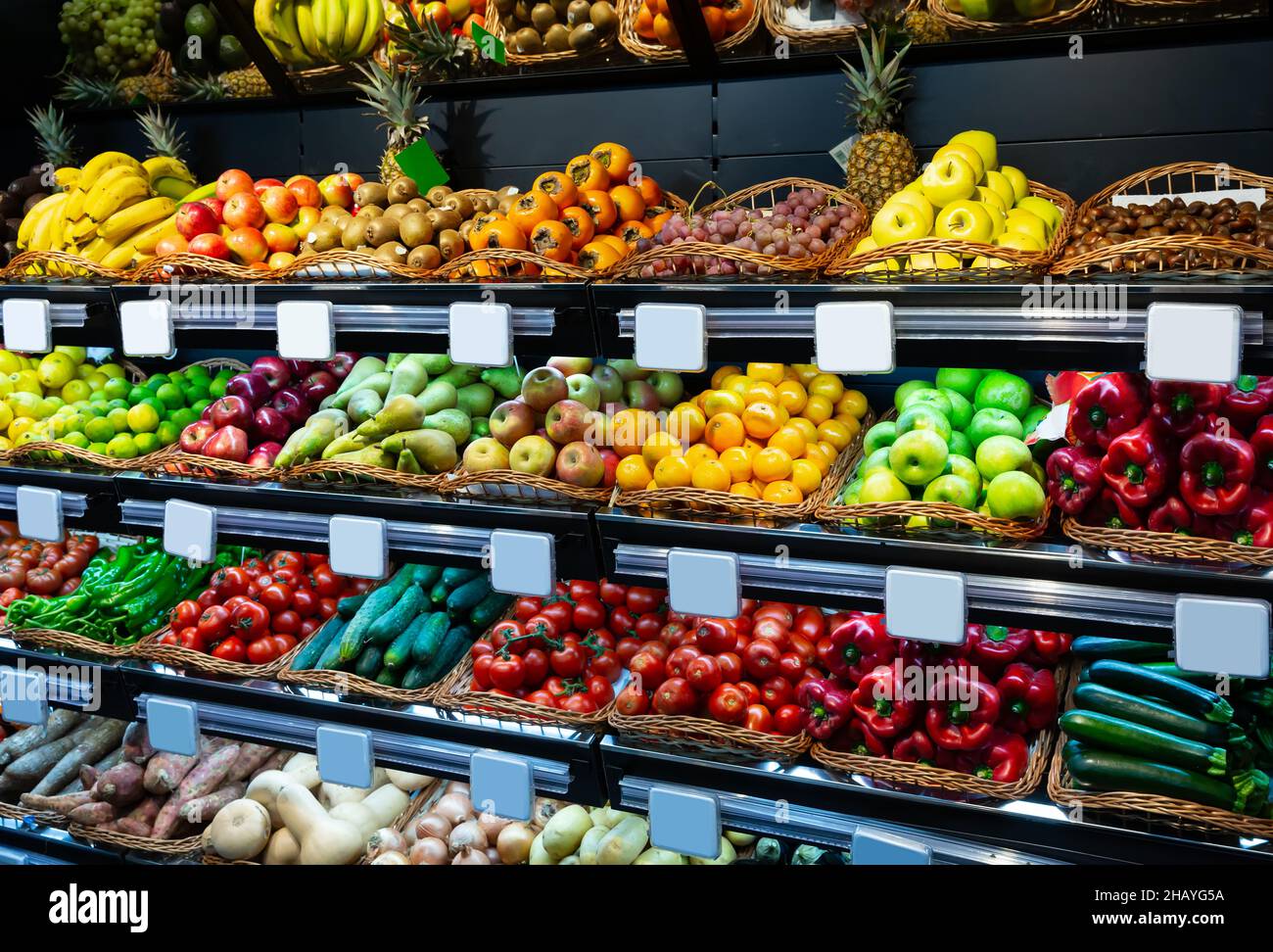 Market counter with fruits and vegetables Stock Photo - Alamy