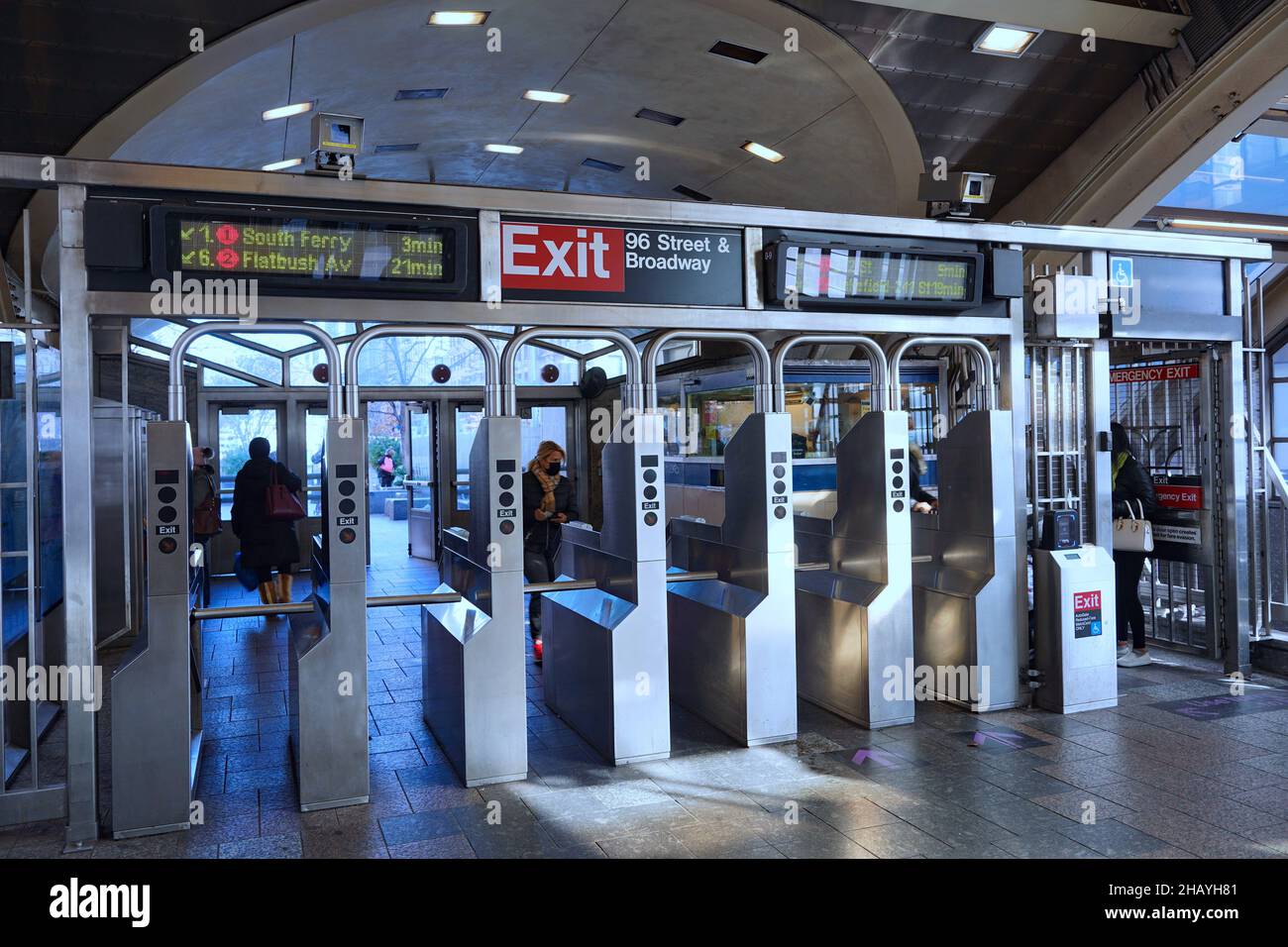 New York, NY - November 16, 2021: Entrance to a modern New York subway ...