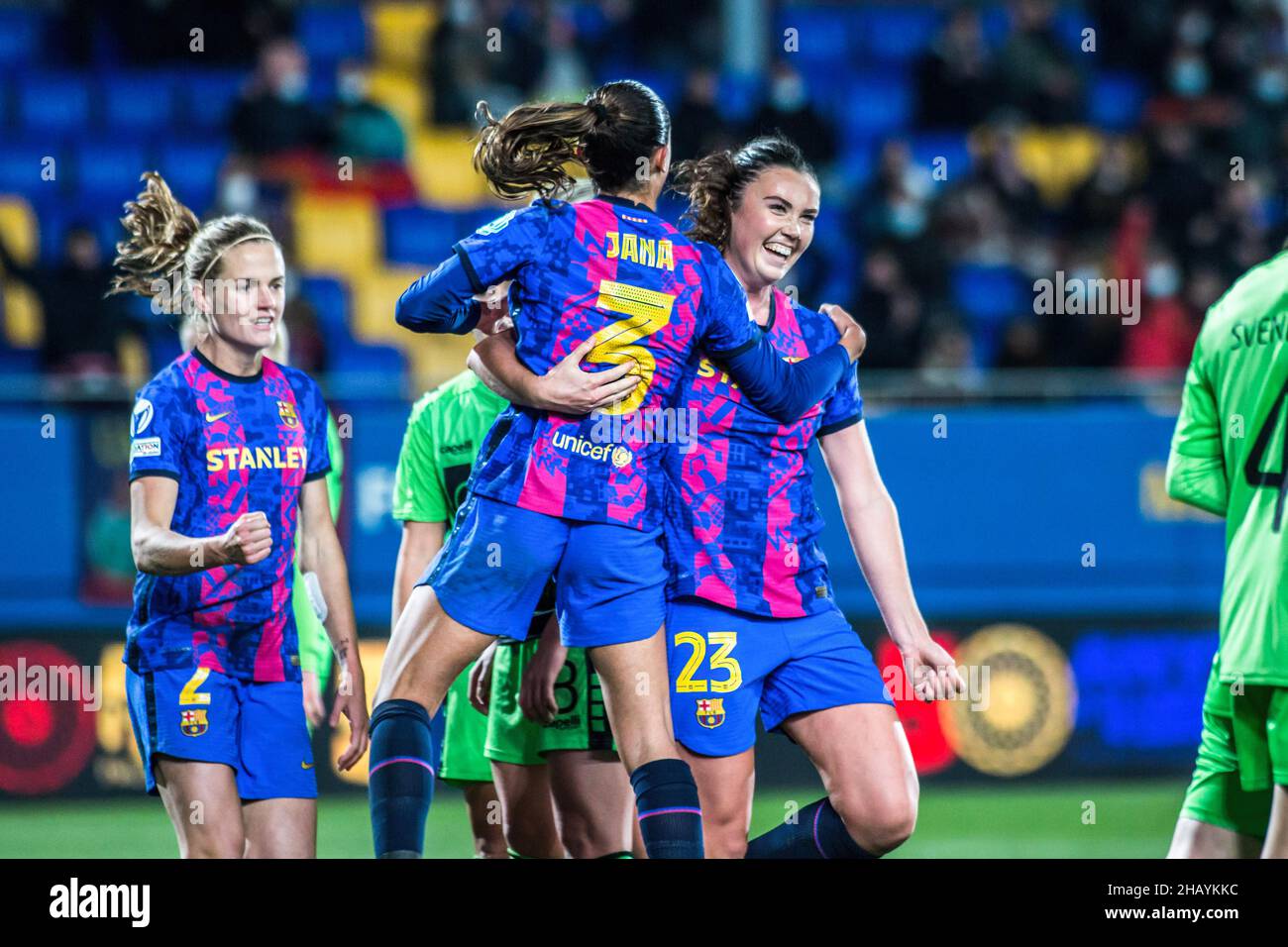 Ingrid Engen (No.23), and Jana Fernandez (No.3) of FC Barcelona ...