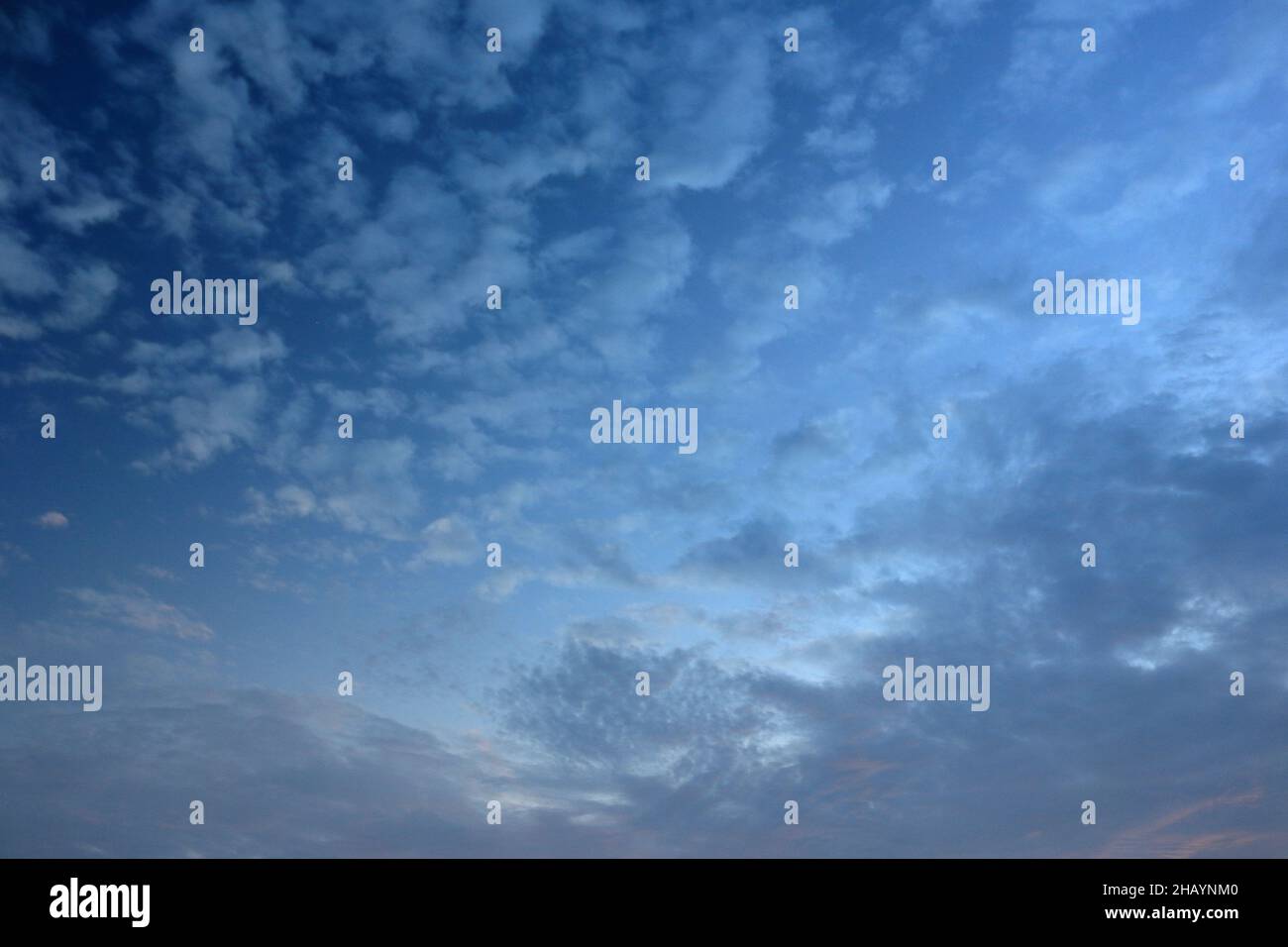 Photo set of clouds in the morning, at sunrise And changing the color ...