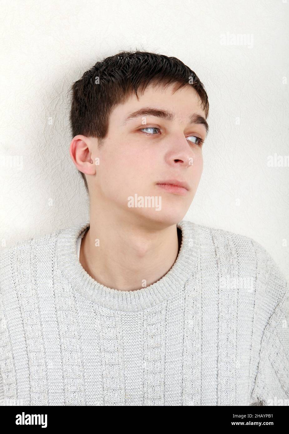 Teenager thinking hi-res stock photography and images - Alamy