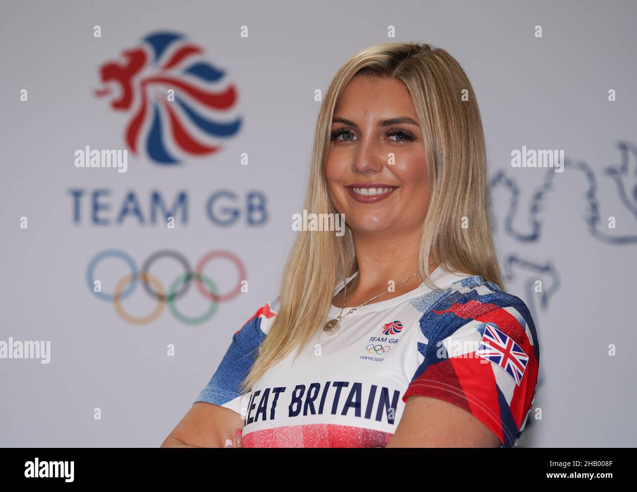 Amber hill shooter hi-res stock photography and images - Alamy