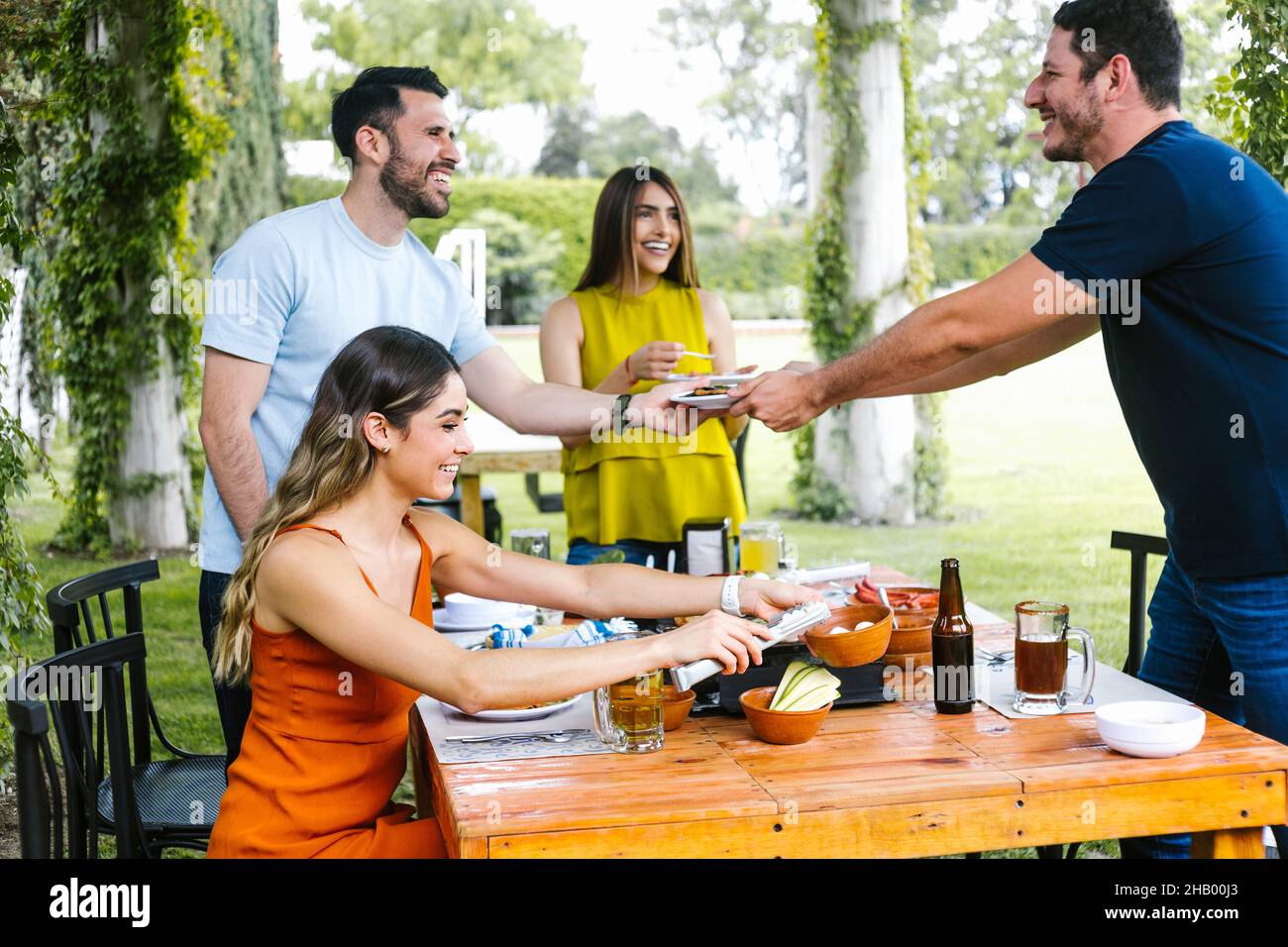 Mexican people talking hi-res stock photography and images - Alamy