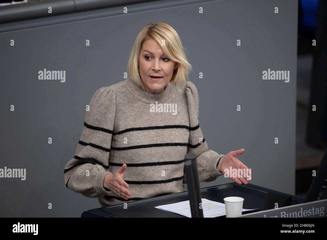 Nicole gohlke hi-res stock photography and images - Alamy