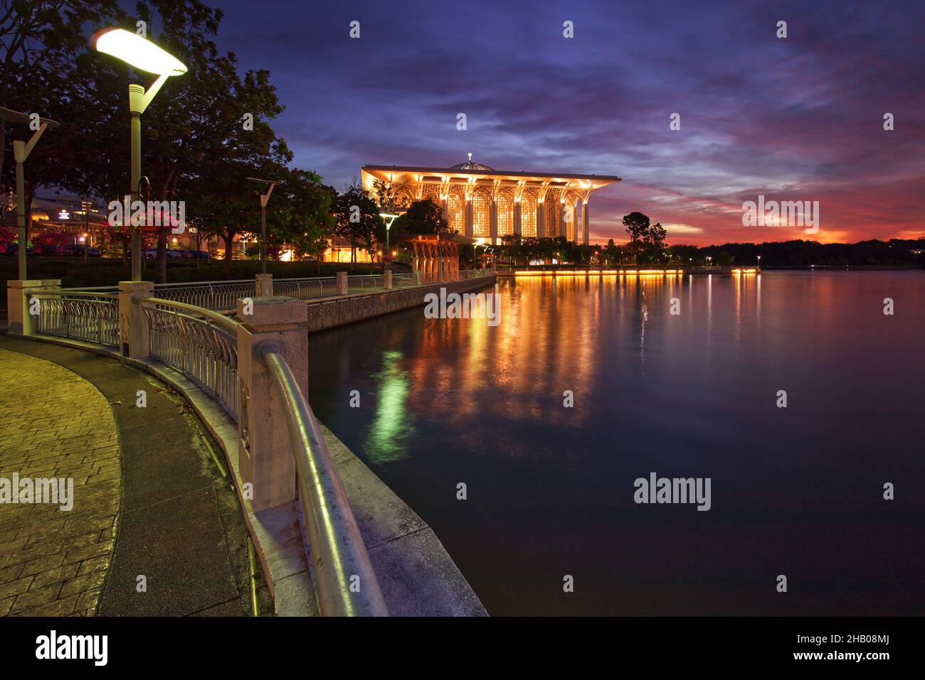 Putrajaya architecture building bridge hi-res stock photography and ...
