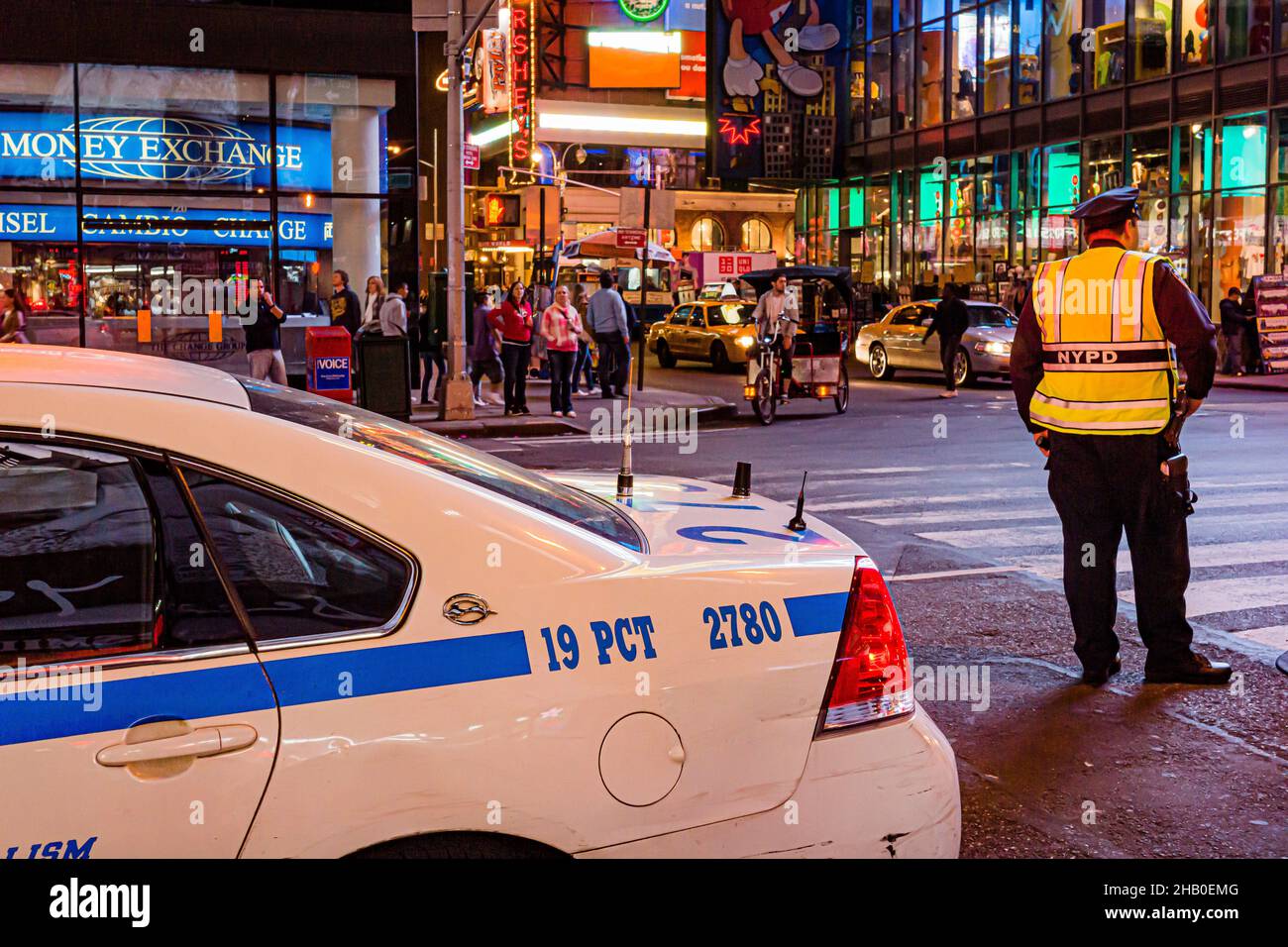 Nypd police precinct hi-res stock photography and images - Alamy