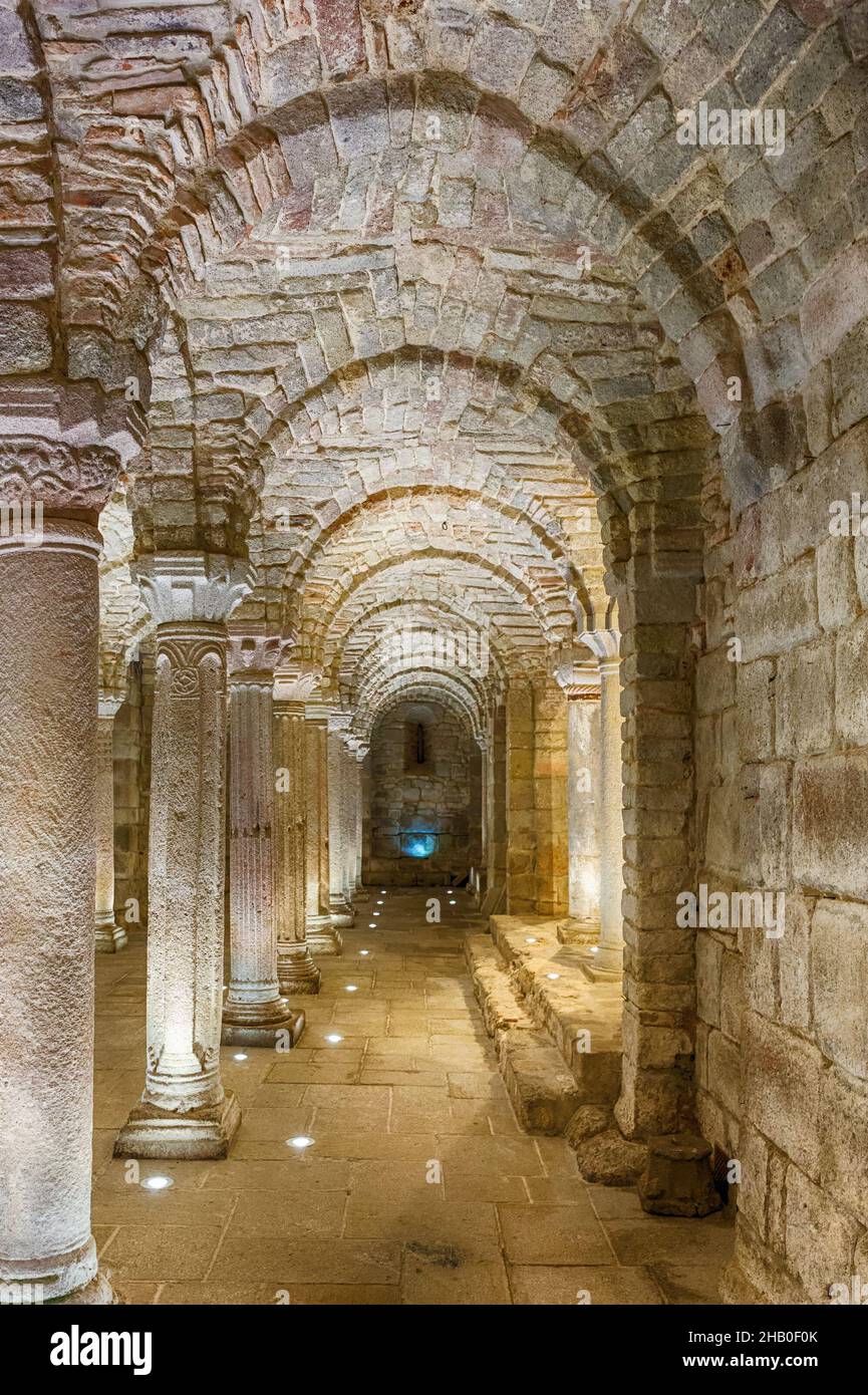 Interior with pillars in a crypt Stock Photo - Alamy