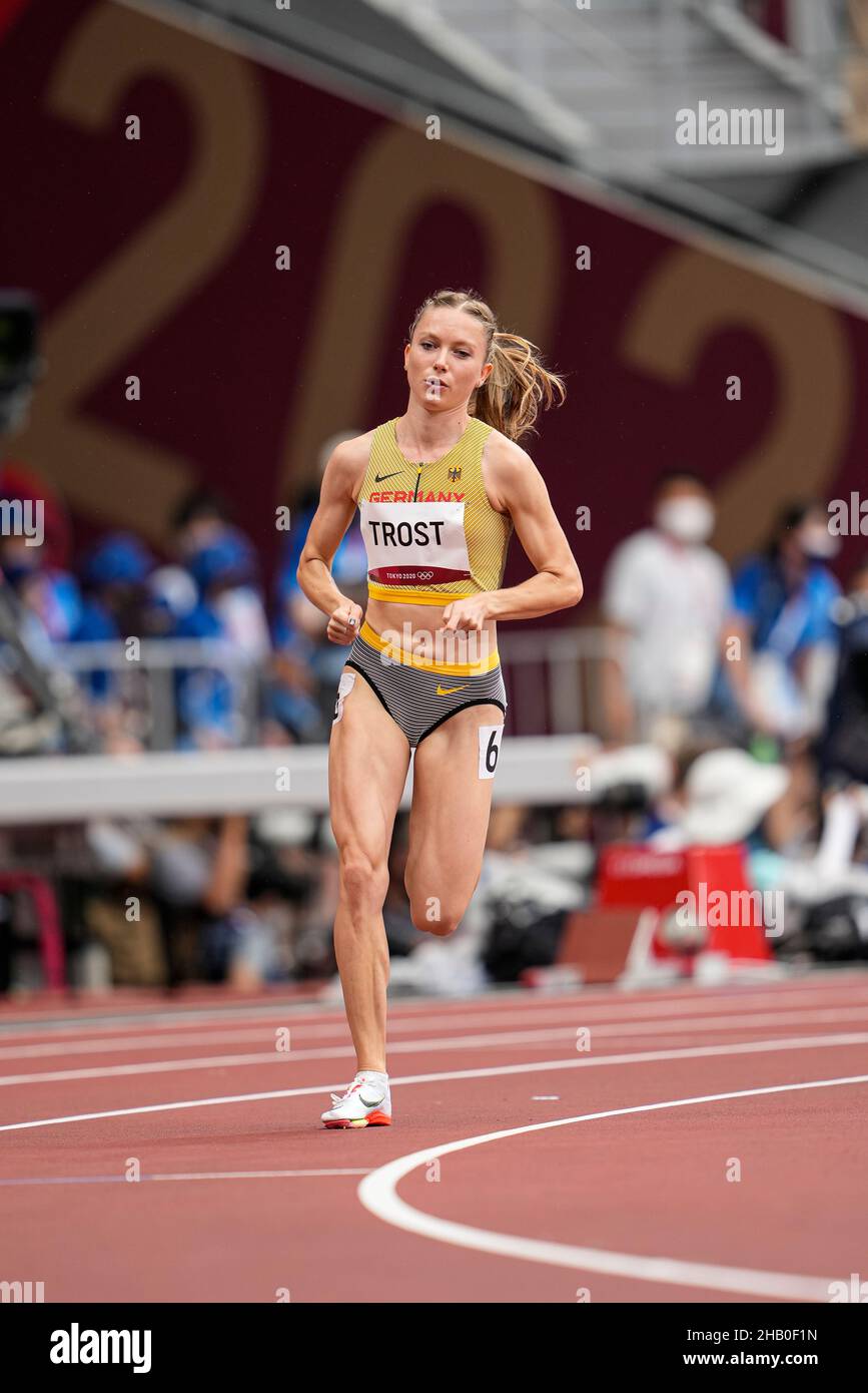 Katharina Trost competing in the 800 meters of the 2020 Tokyo Olympics ...