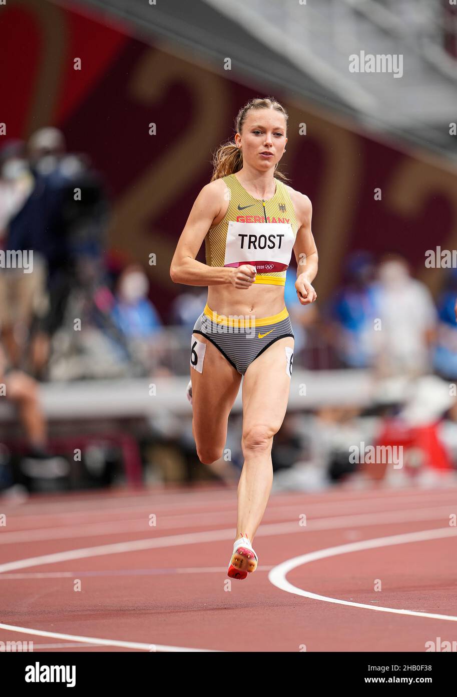 Katharina Trost competing in the 800 meters of the 2020 Tokyo Olympics ...