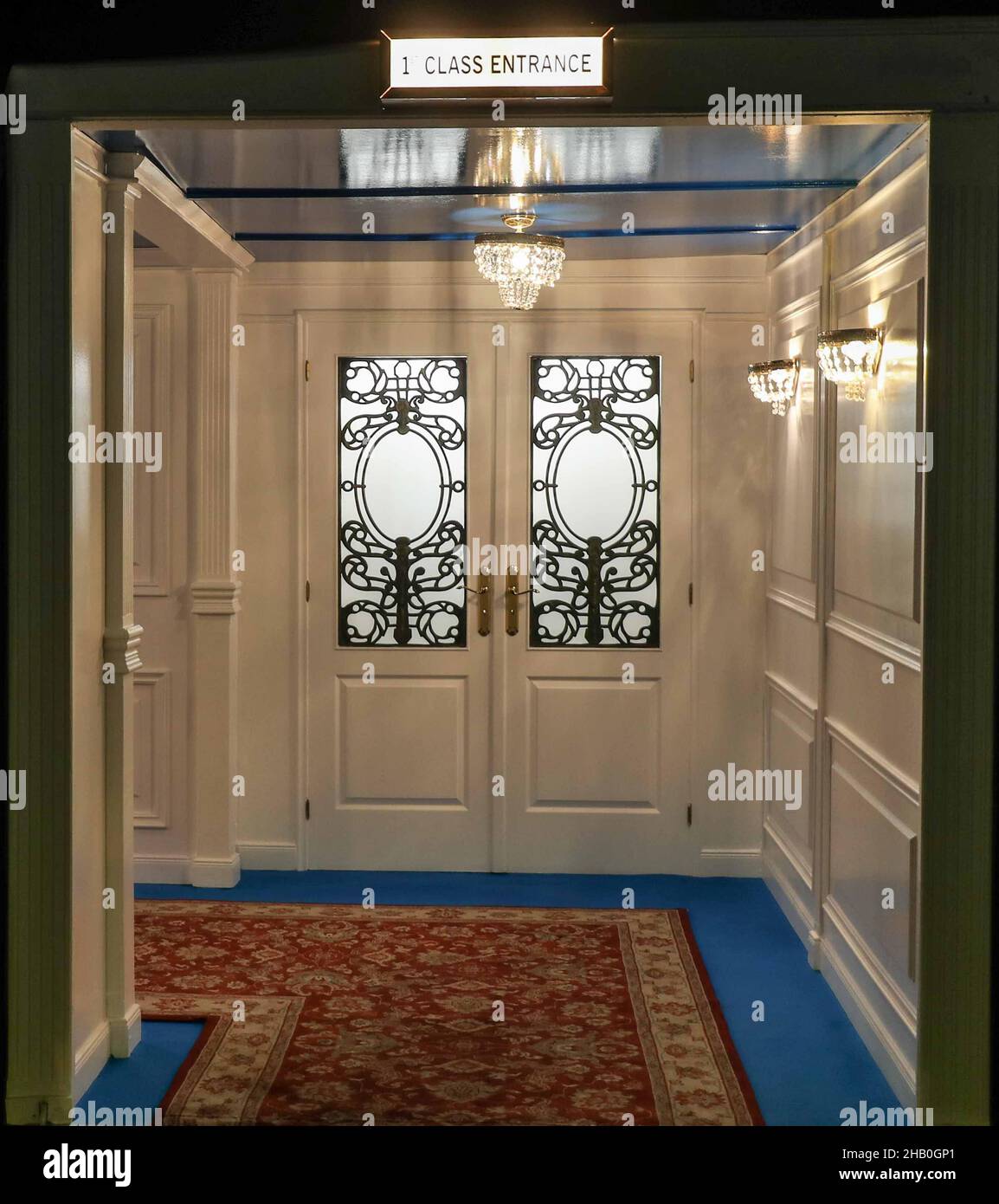 Second class titanic passengers hi-res stock photography and images - Alamy