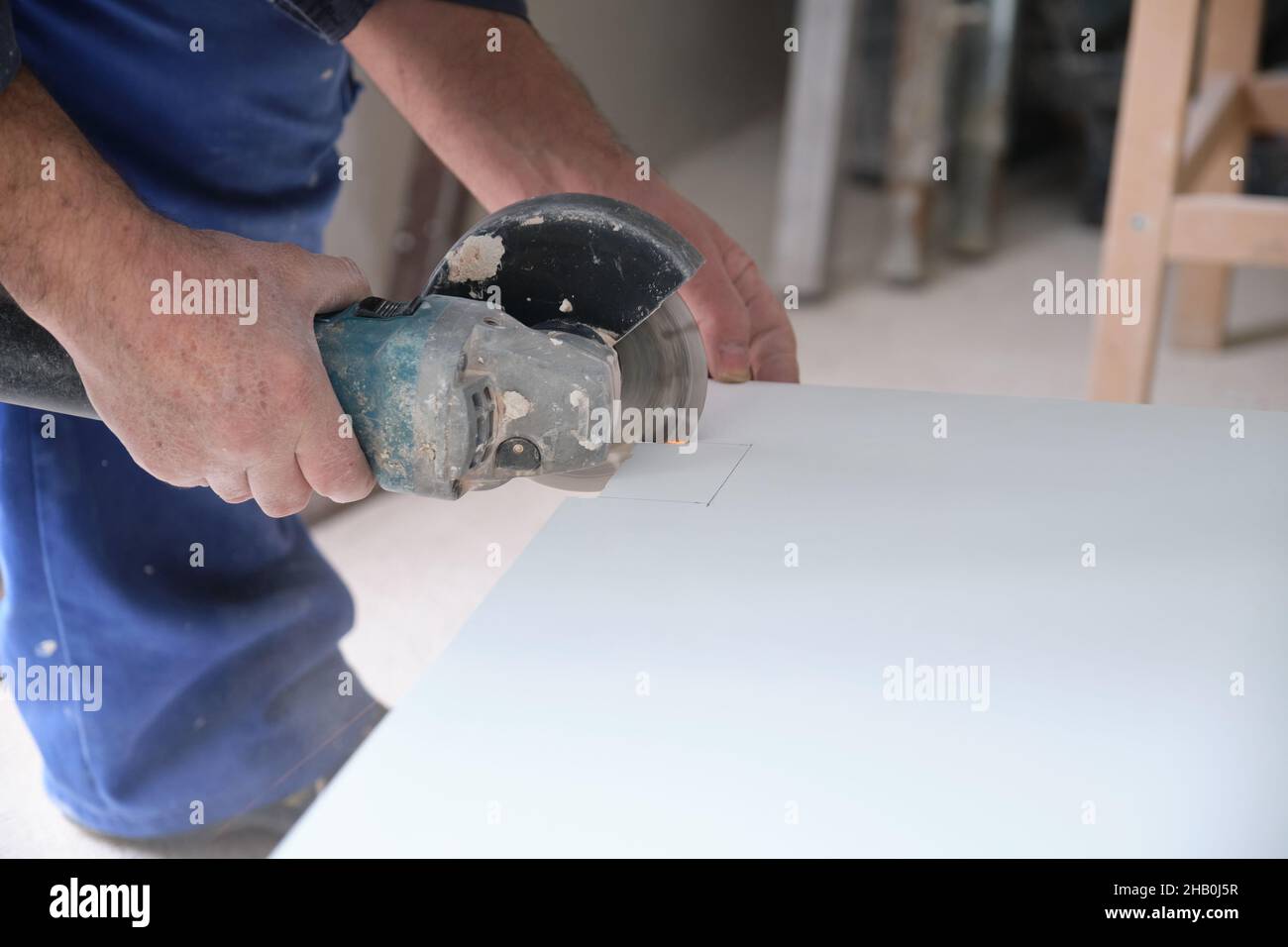 Radial saw hi-res stock photography and images - Alamy