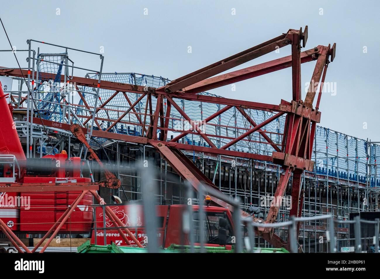 Neutraubling, Germany. 16th Dec, 2021. A large construction crane ...