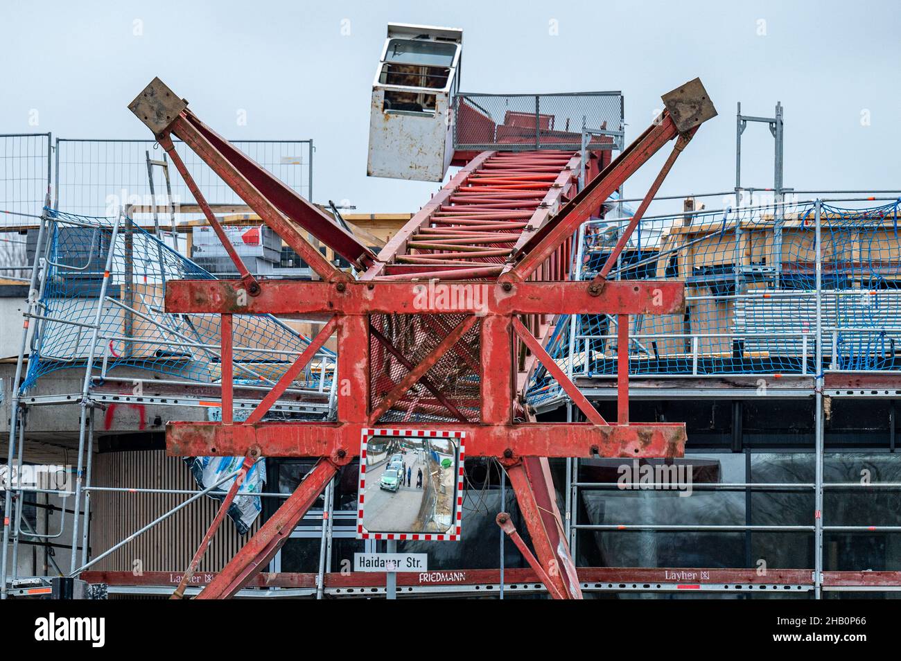 Neutraubling, Germany. 16th Dec, 2021. A large construction crane ...