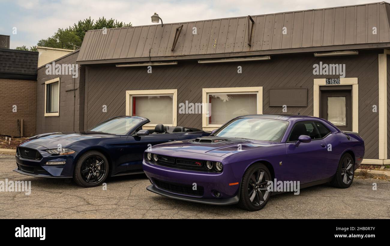 ROYAL OAK, MI/USA - AUGUST 17, 2021: A 6th generation Ford Mustang and ...