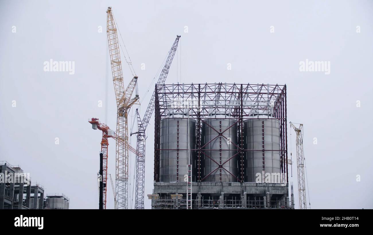 Large Industrial tanks for petrol and oil. Large tanks in the chemical ...