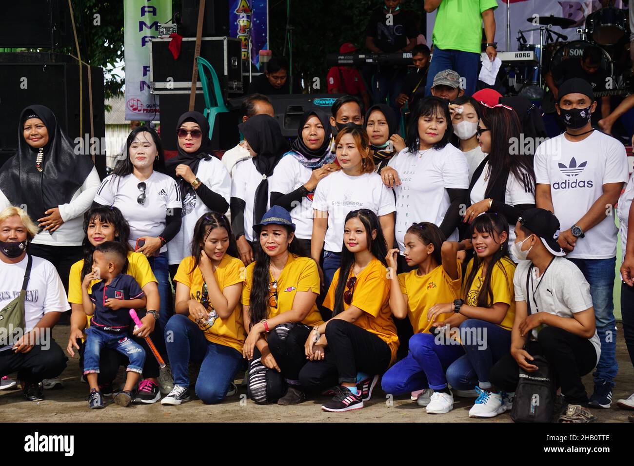 Some people dance and exercise together in the outdoor Stock Photo - Alamy