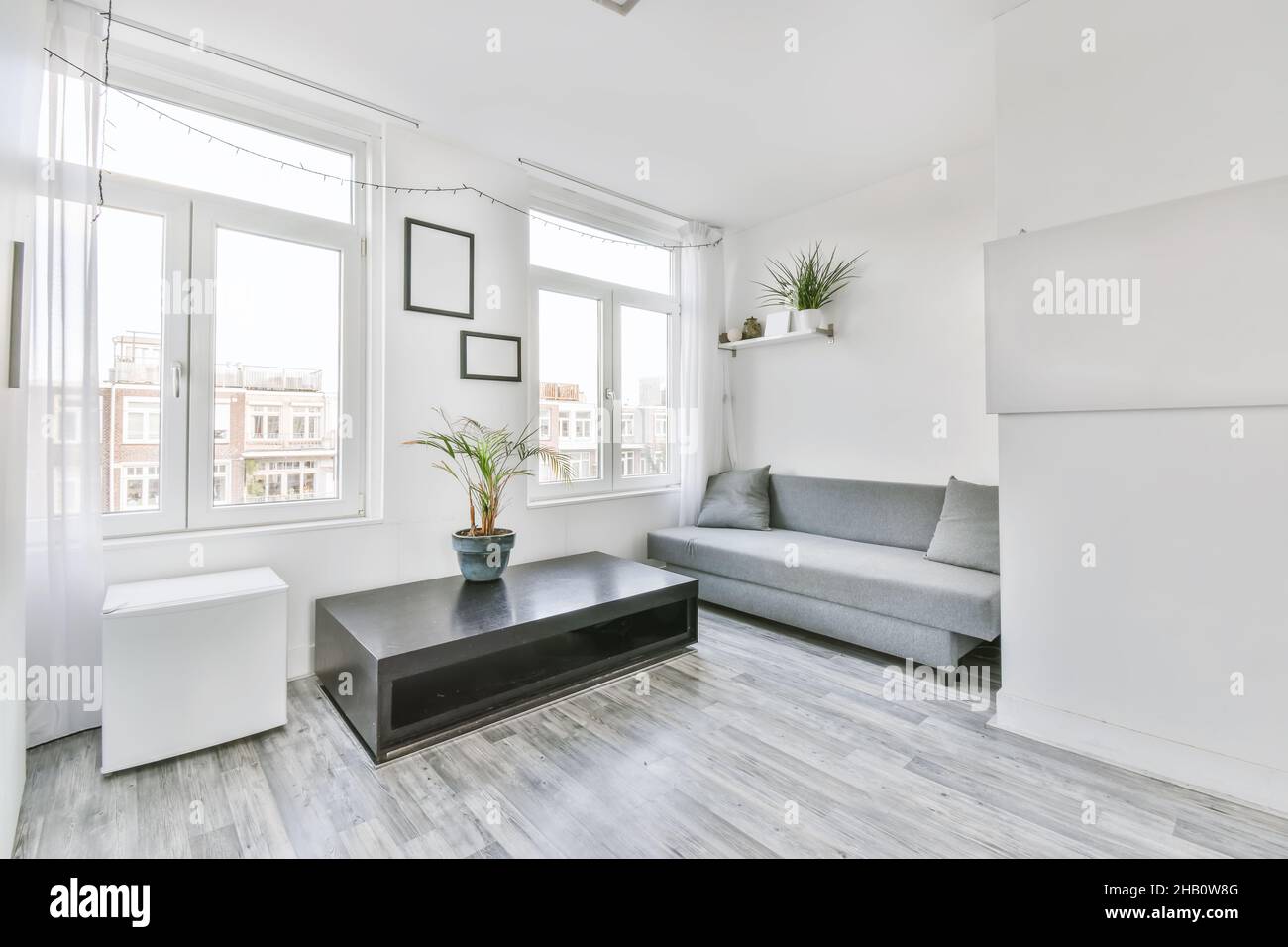 Inviting design hi-res stock photography and images - Alamy