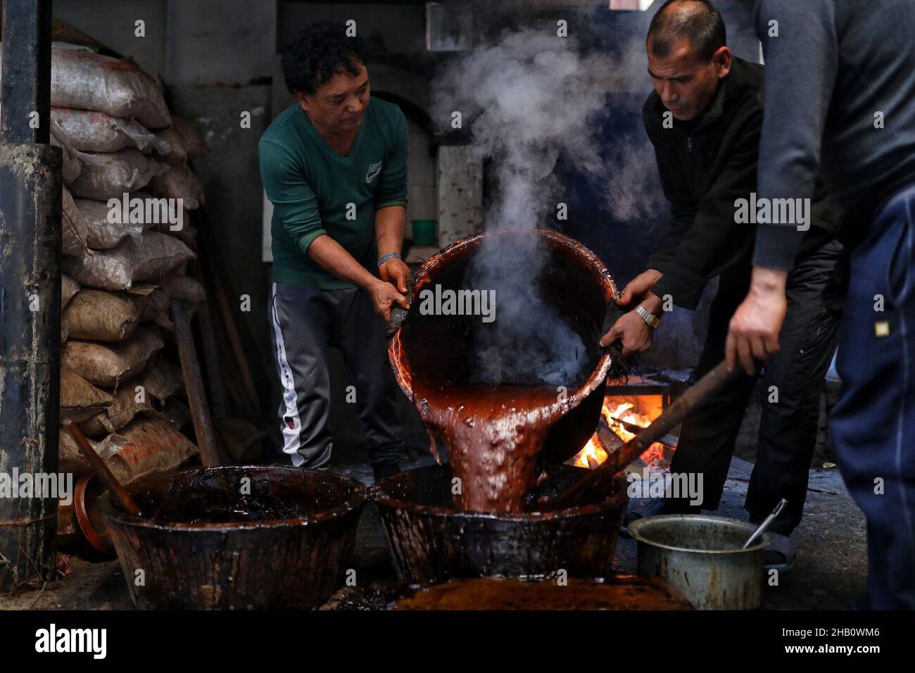 Chaku hi-res stock photography and images - Alamy