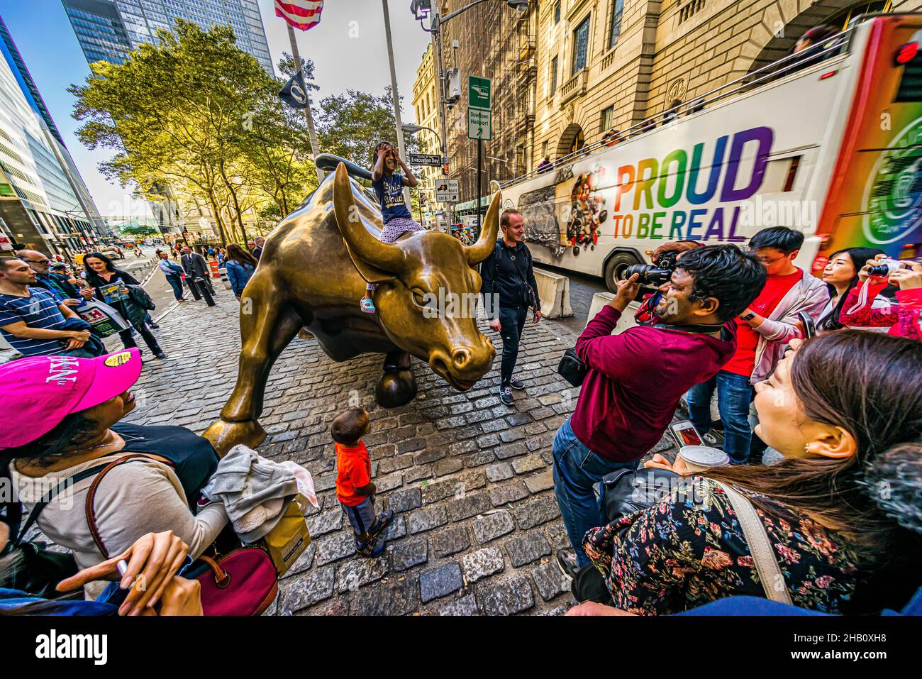 Kristen visbal fearless girl hi-res stock photography and images - Alamy