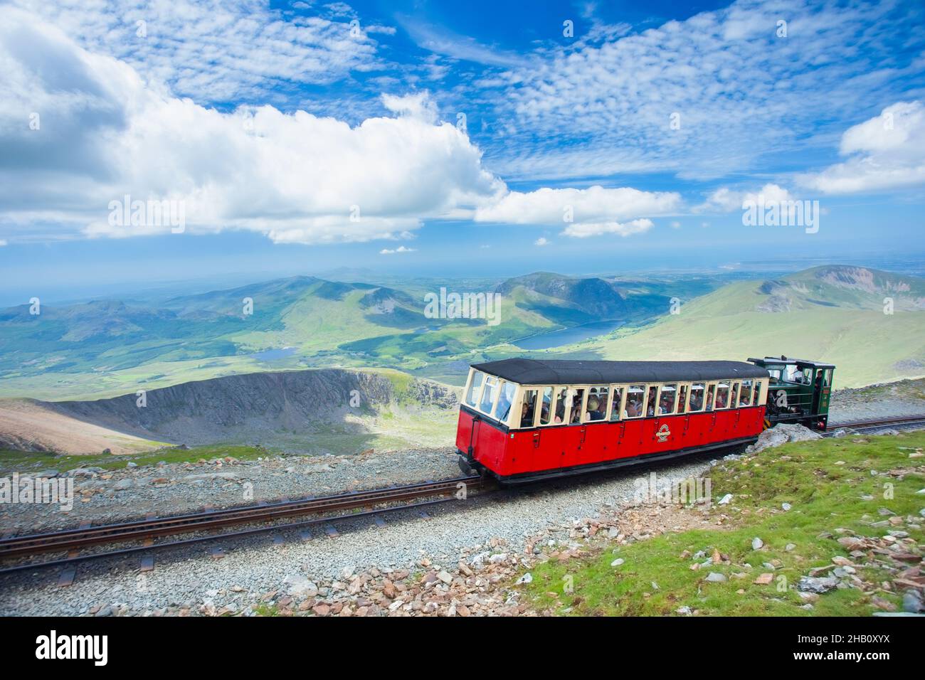 Snowdon mountain railway carriage hi-res stock photography and images ...