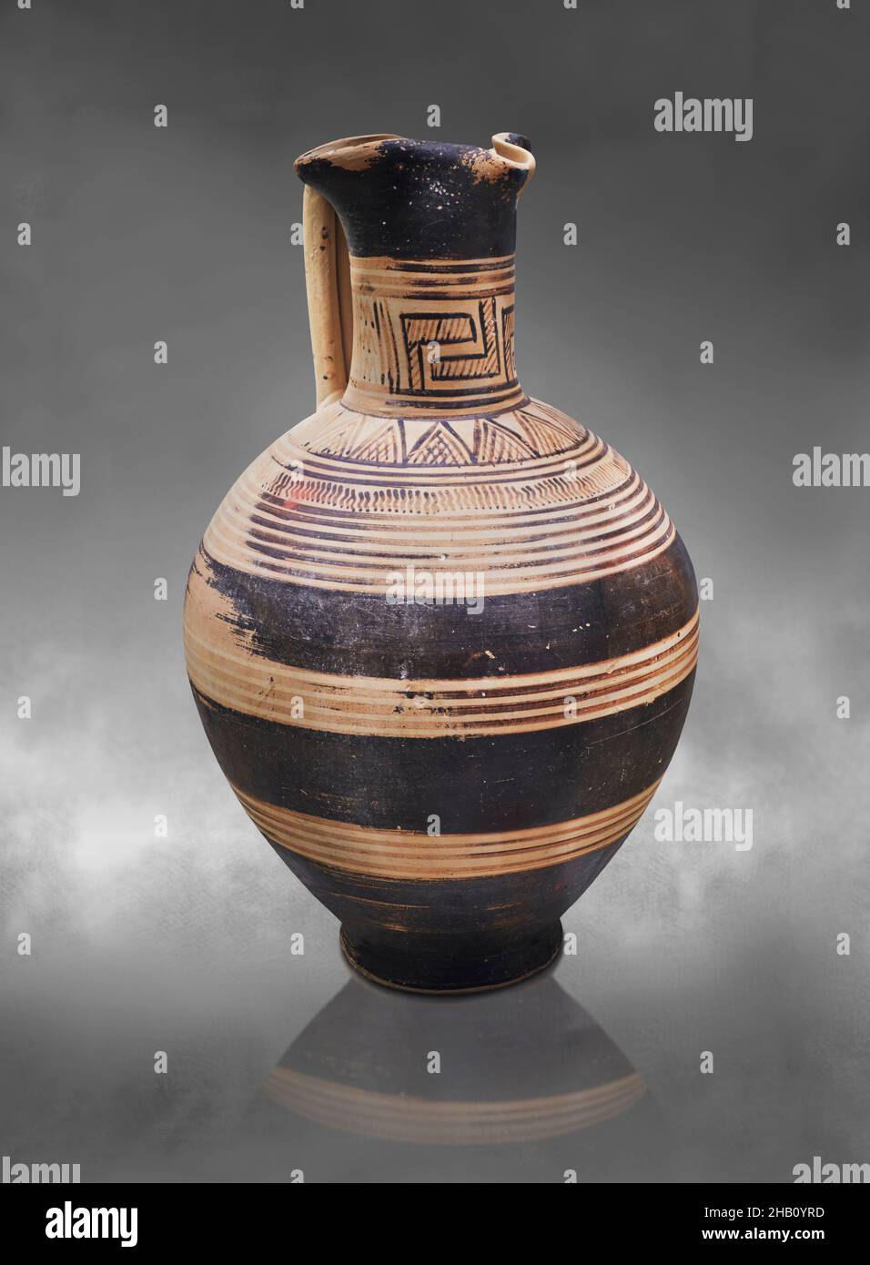 Geometric greek pot hi-res stock photography and images - Alamy