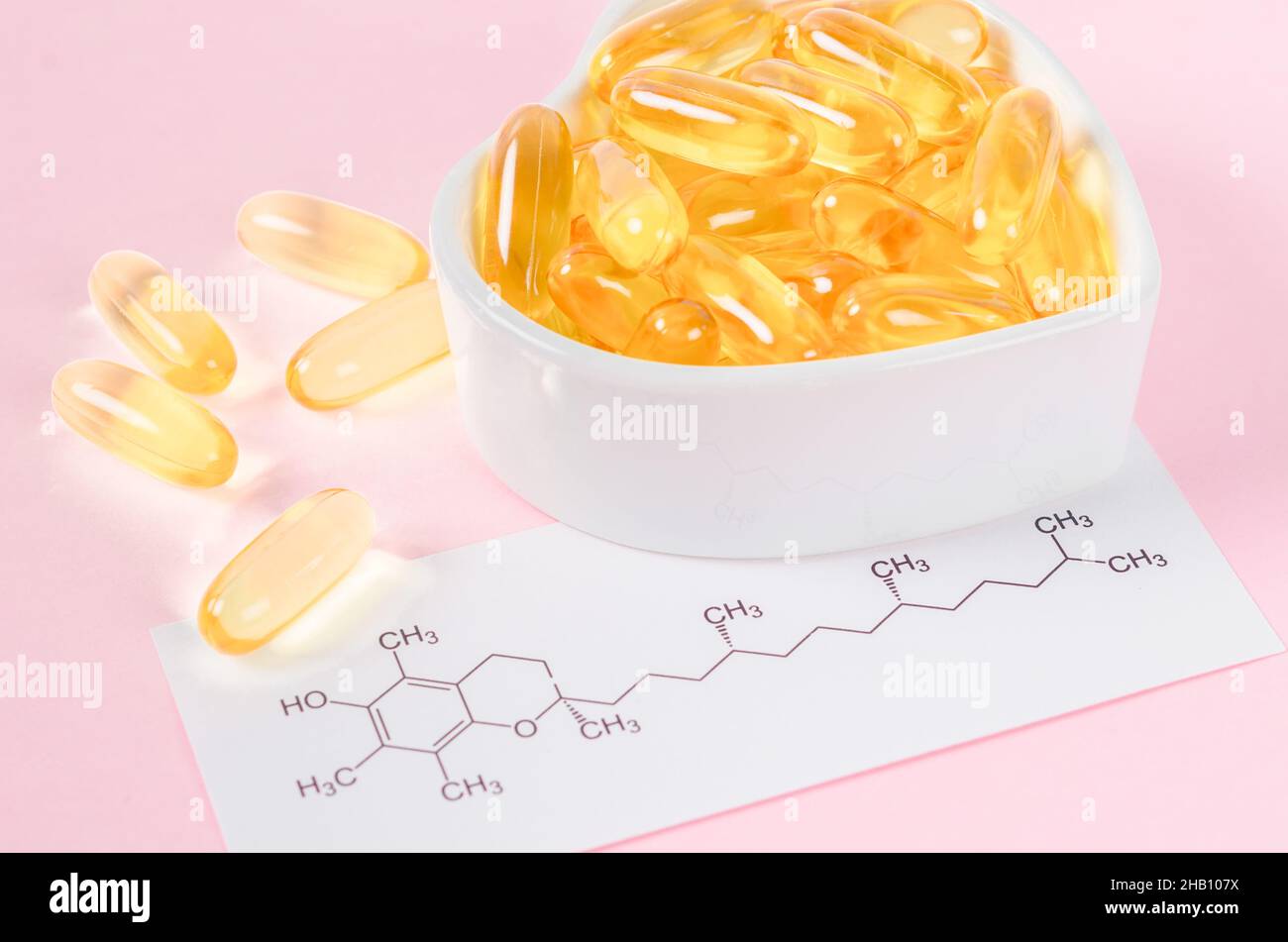 Fish oil capsules chemical hi-res stock photography and images - Alamy