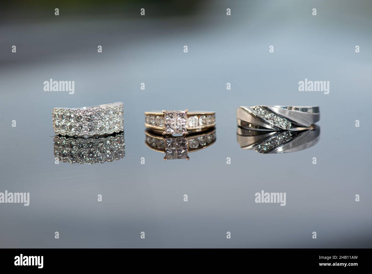 Side view wedding rings hi-res stock photography and images - Alamy