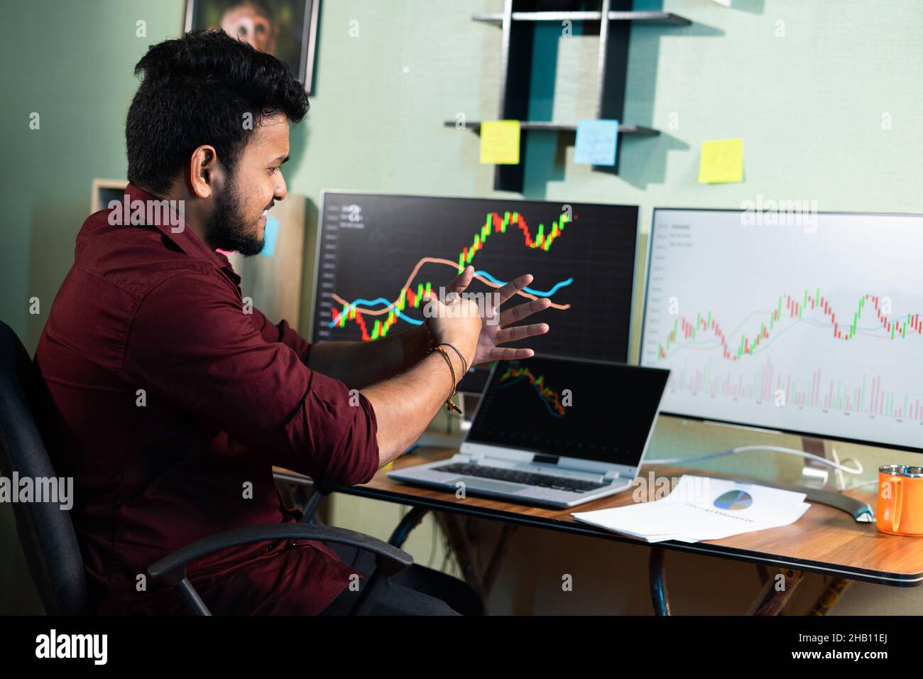 Stock market trader nervous hi-res stock photography and images - Alamy