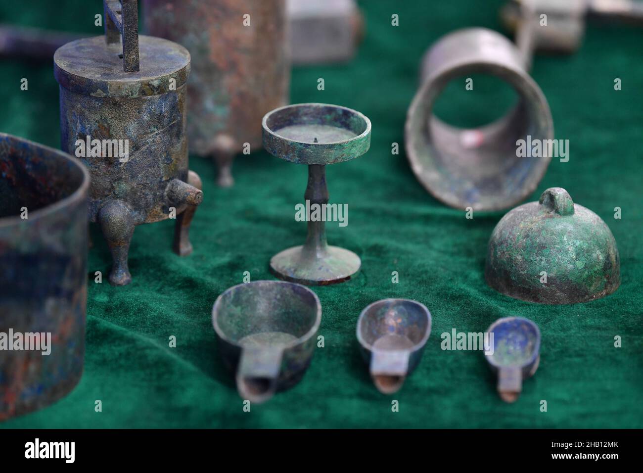 Eastern han dynasty cultural relics hi-res stock photography and images ...