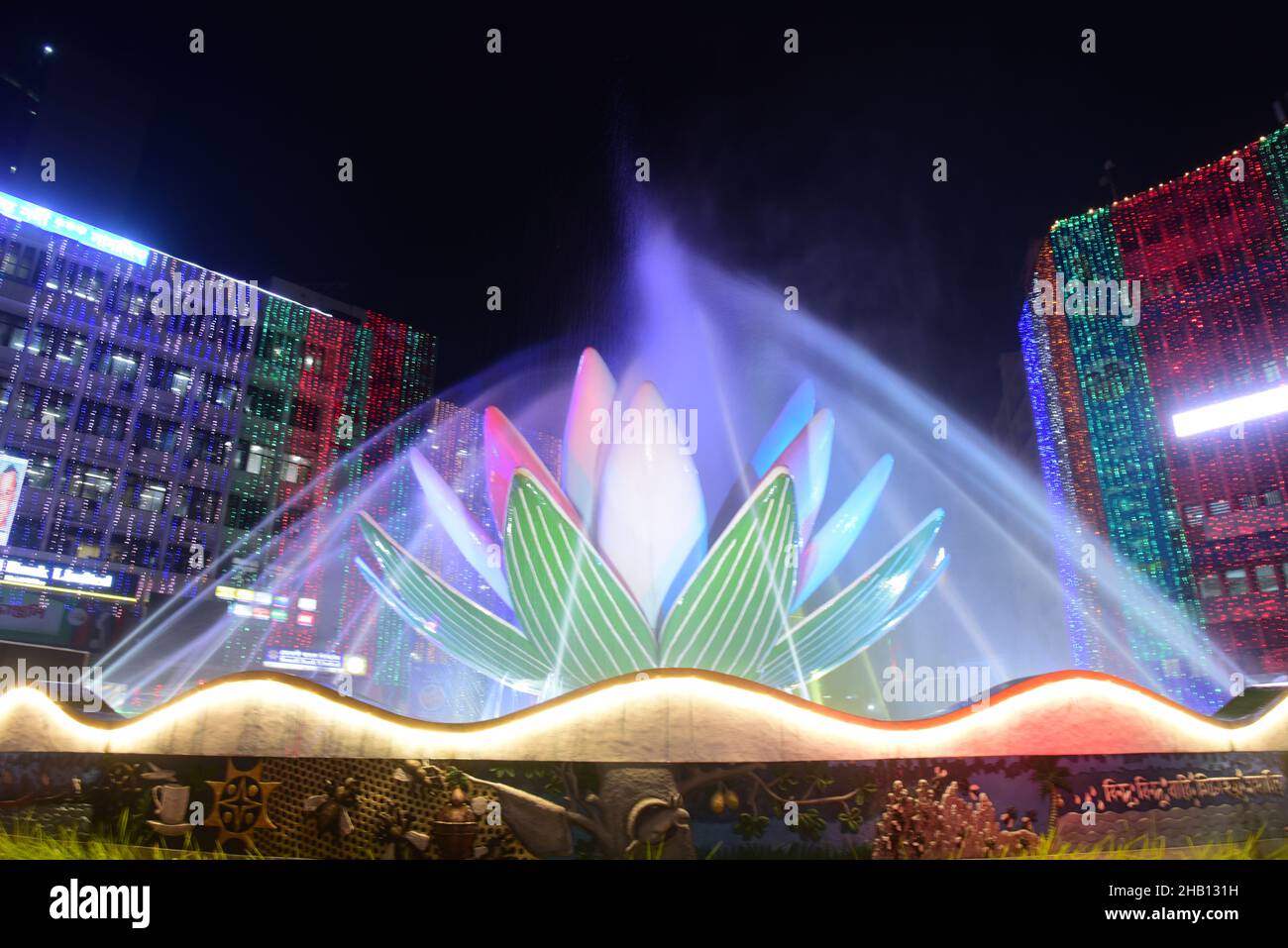 Lighting in Motijheel of the capital on the occasion of Victory Day ...
