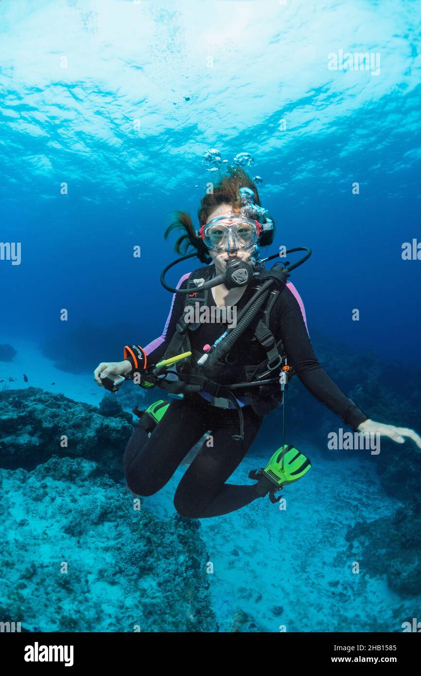 Scuba diving safety stop hi-res stock photography and images - Alamy